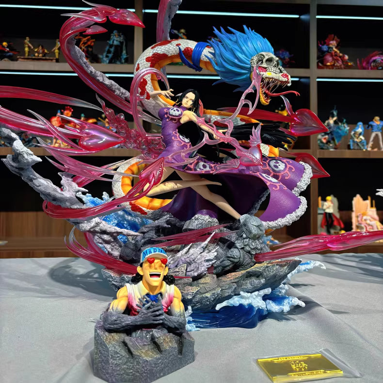 Pre-order One Piece Raven Empress alternate color statue! Extra-large ...